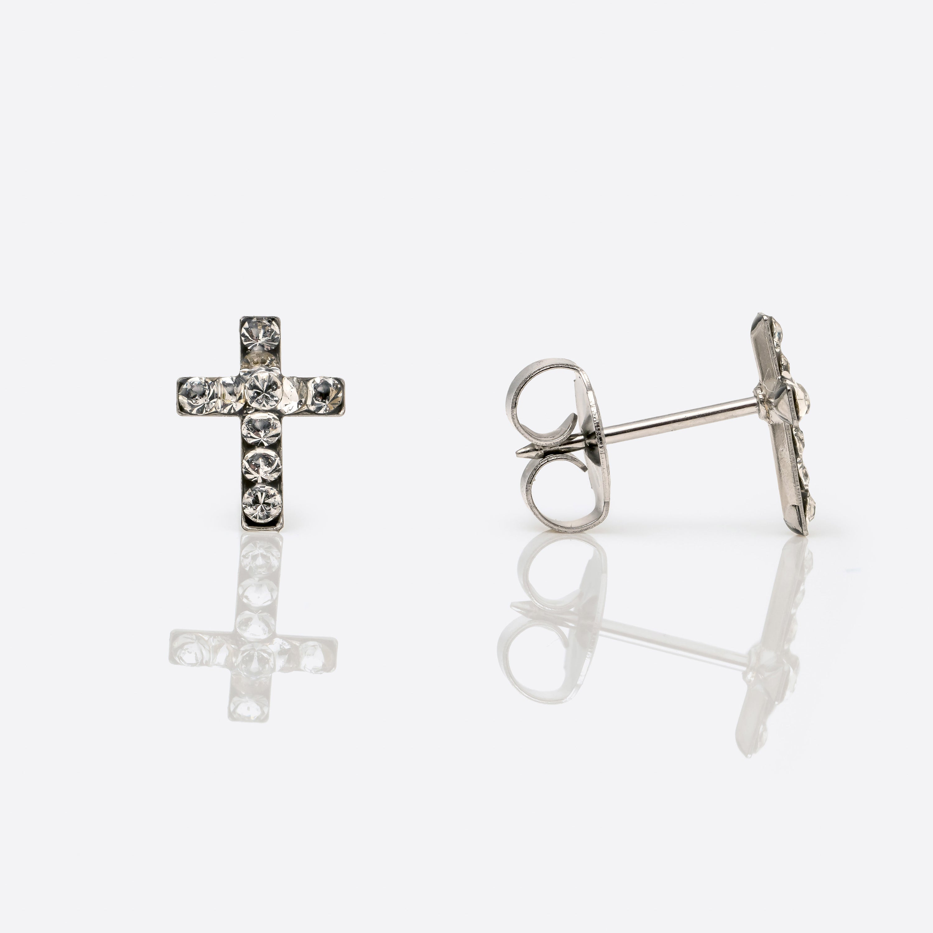 System 75™ Crystal Cross Piercing Studs - 4mm - Stainless Steel – STUDEX®