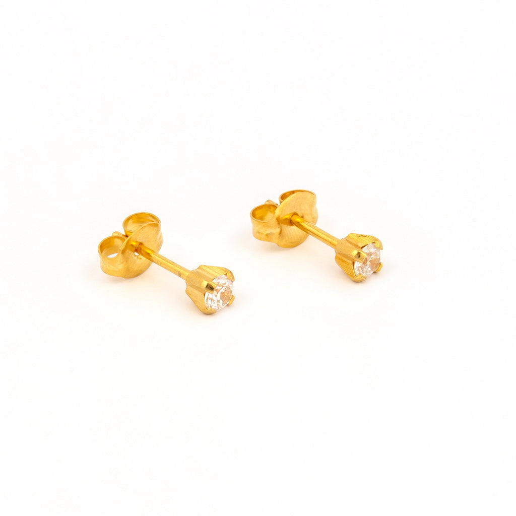 Tiny Tips Prong Set Cubic Zirconia Studs - 3MM - Gold Plated – STUDEX®