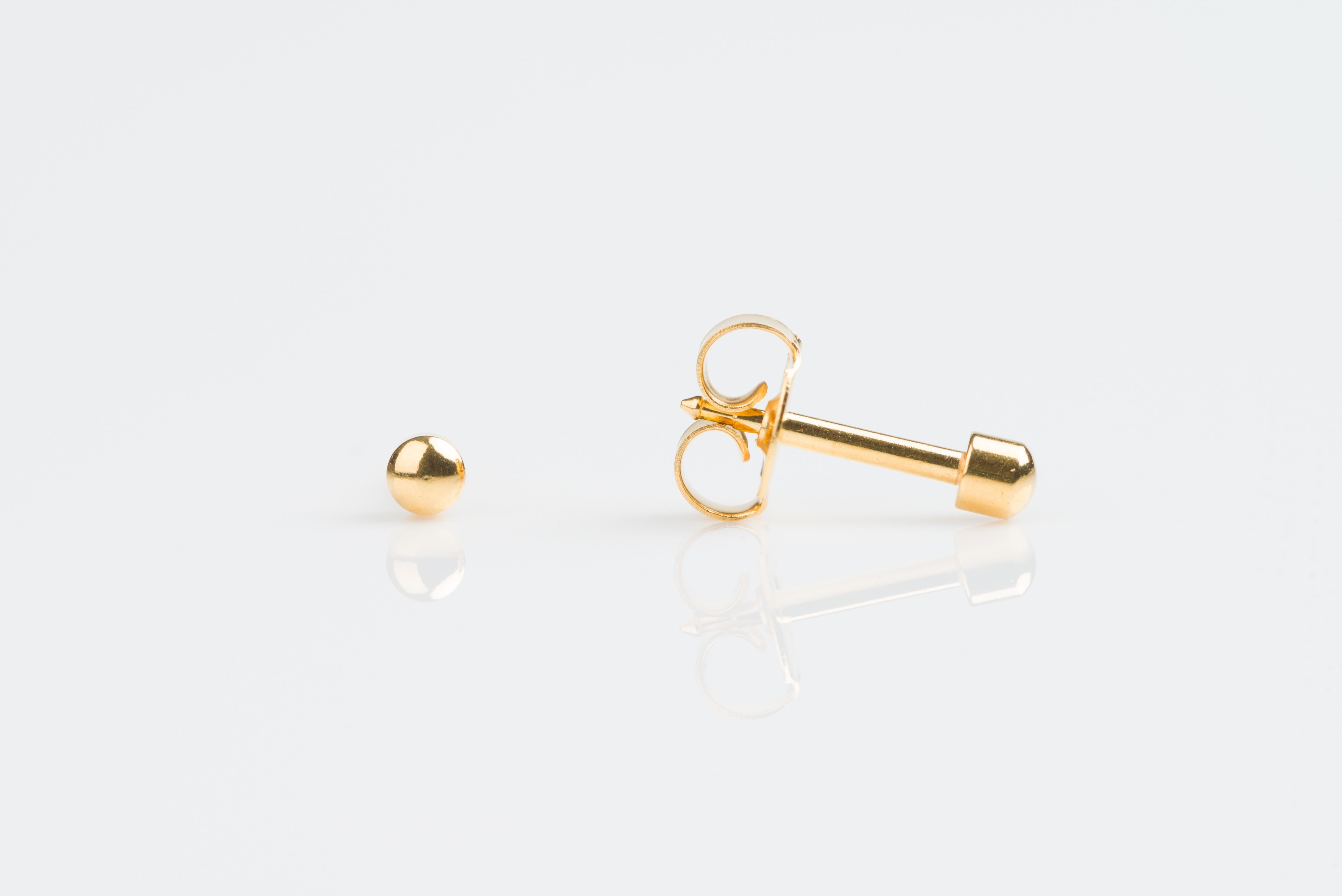 Ball Universal Select Carded Piercing Studs – STUDEX®